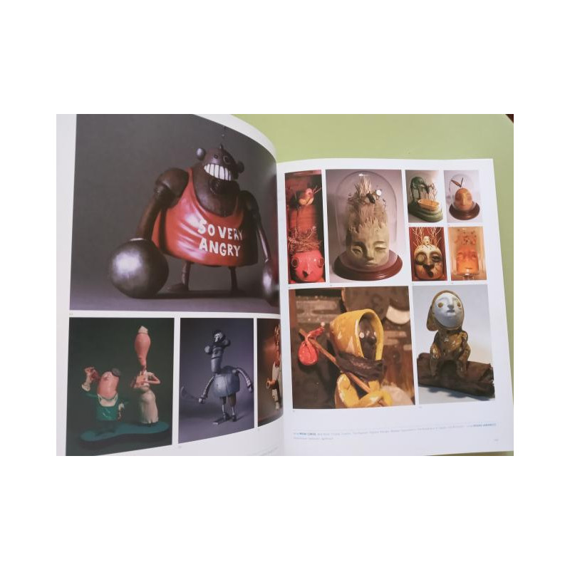 Dot Dot Dash: Designer Toys, Action Figures And Character Art (Hardbound)